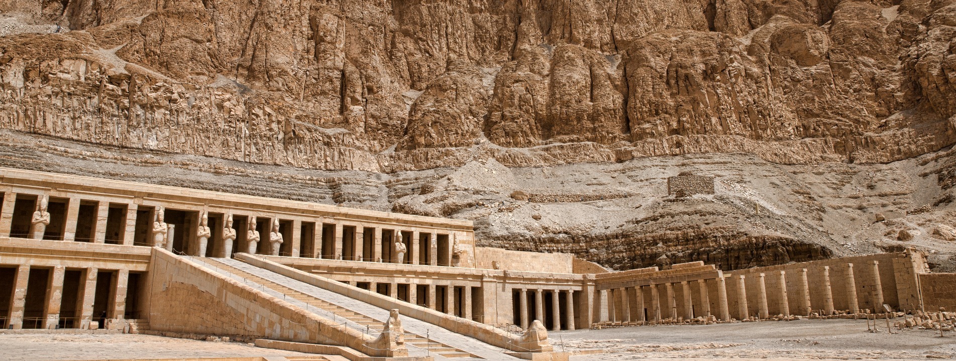 The Top 10 Must-See Attractions in Egypt