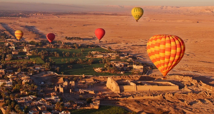 Top 10 Tourist Attractions in Egypt (Can't-Miss for First-Timers)