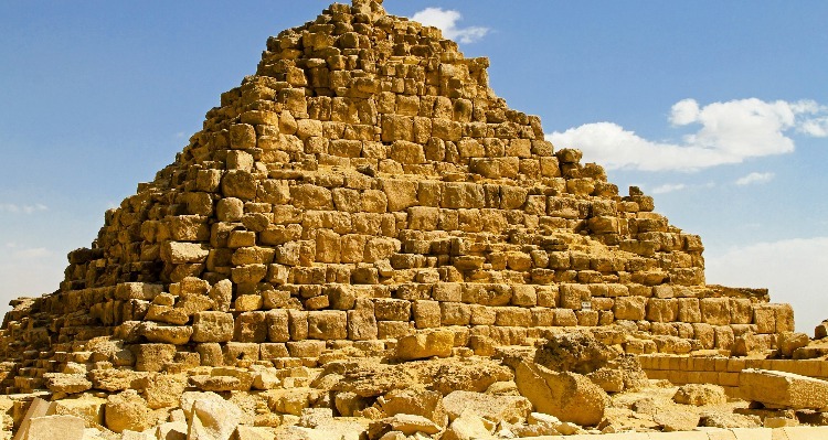 Who Built the Pyramids of Giza? Three Pharaohs