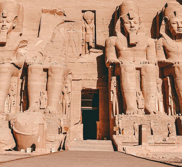 What is the Egyptian Social Pyramid? — Pharoahs to Slaves